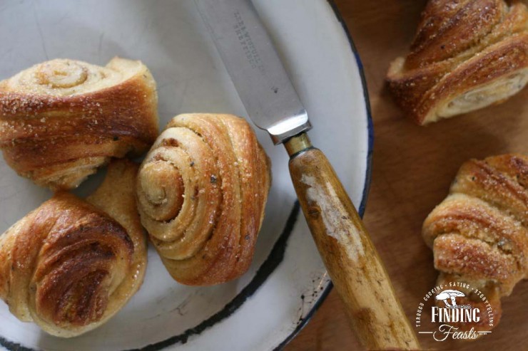 Korvapuusti - Pulla aka Finnish Cardamom Scrolls | Sweet Finnish Buns